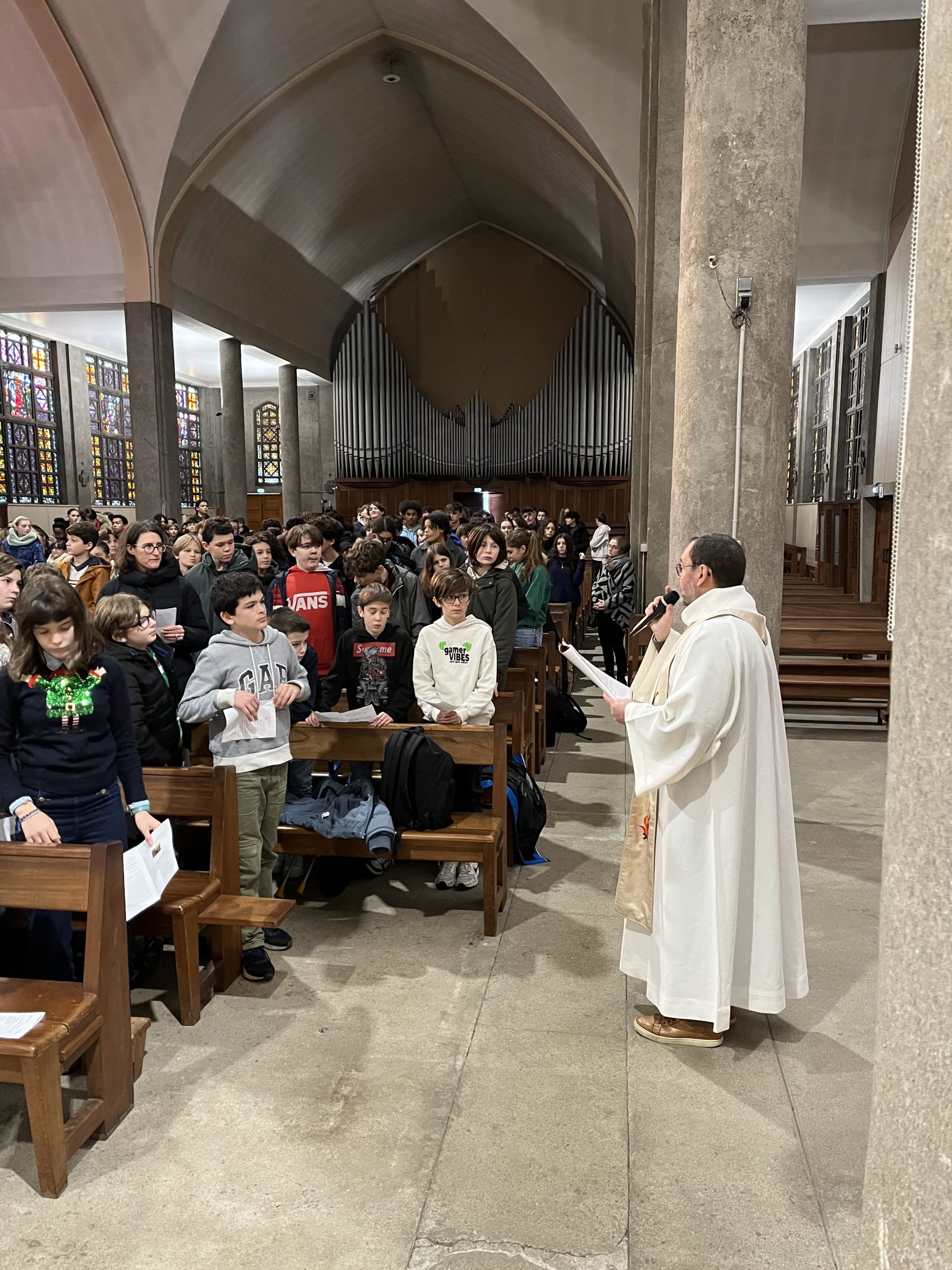 La célébration de Noël a illuminé l’Église Saint Félix de Nantes, ce ...